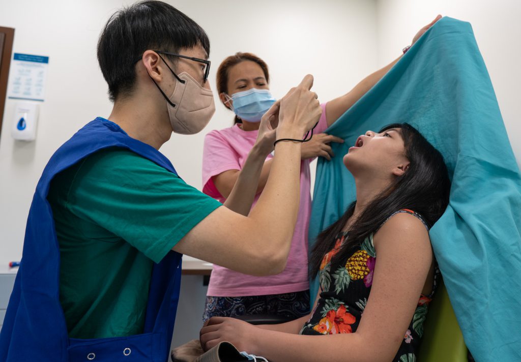 Volunteer Stories : NYUAD Students work with Operation Smile UAE